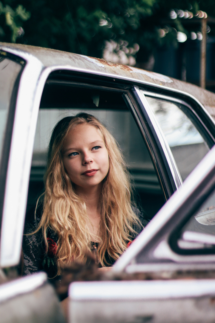 Convo with LYDIA BRIGGS – The Hollywood Six